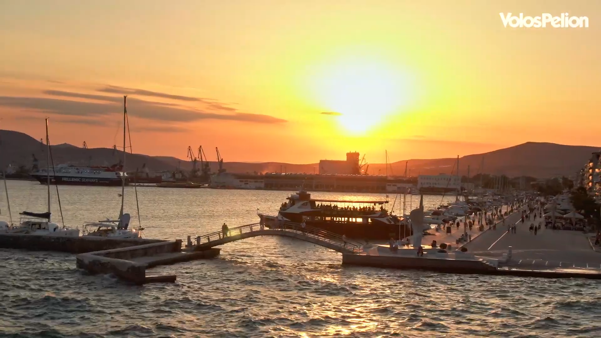 Πτήση πάνω από τον Βόλο. Μια πόλη καλοκαιρινή...μέσα στον Παγασητικό ...